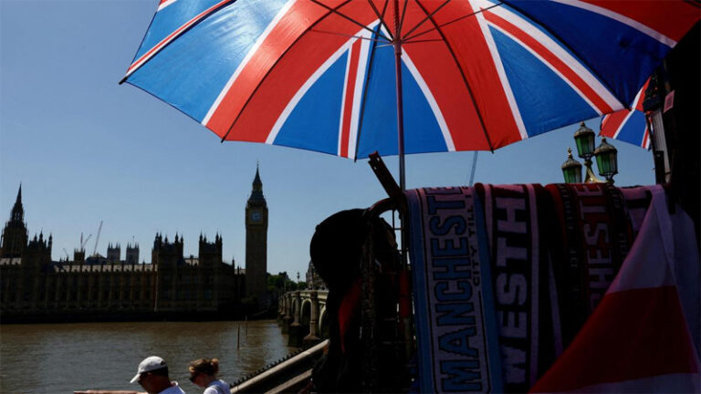 Exceptionally early heatwave shatters records, brings deaths in Europe ...